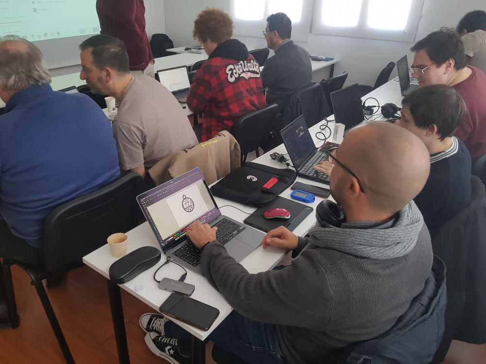 Linux Center Valencia - Taller de navidad: diseño & impresión 3D